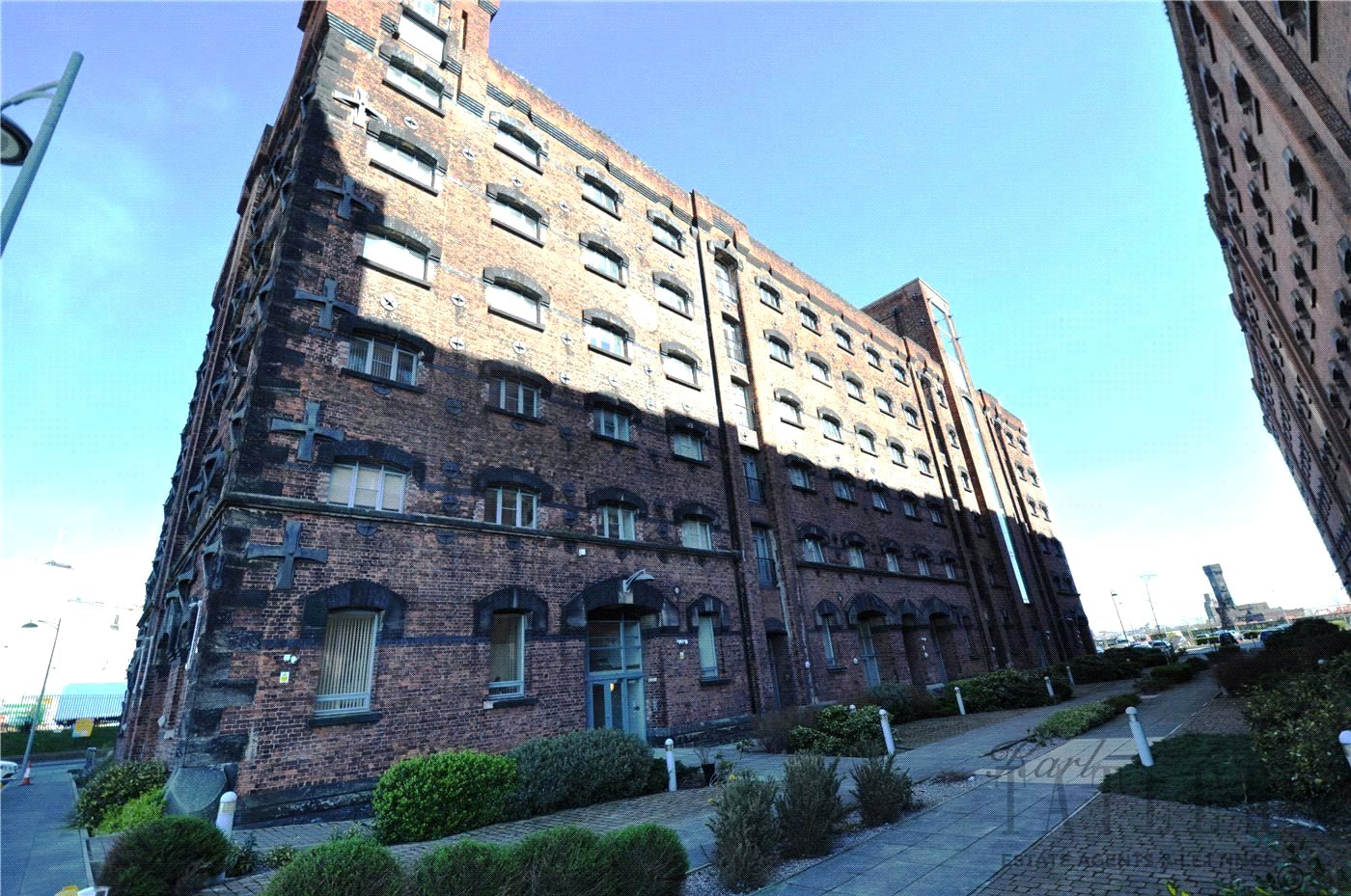 3 bedroom flat/apartment to let | £975pcm | 145 East Float Quay, Dock ...