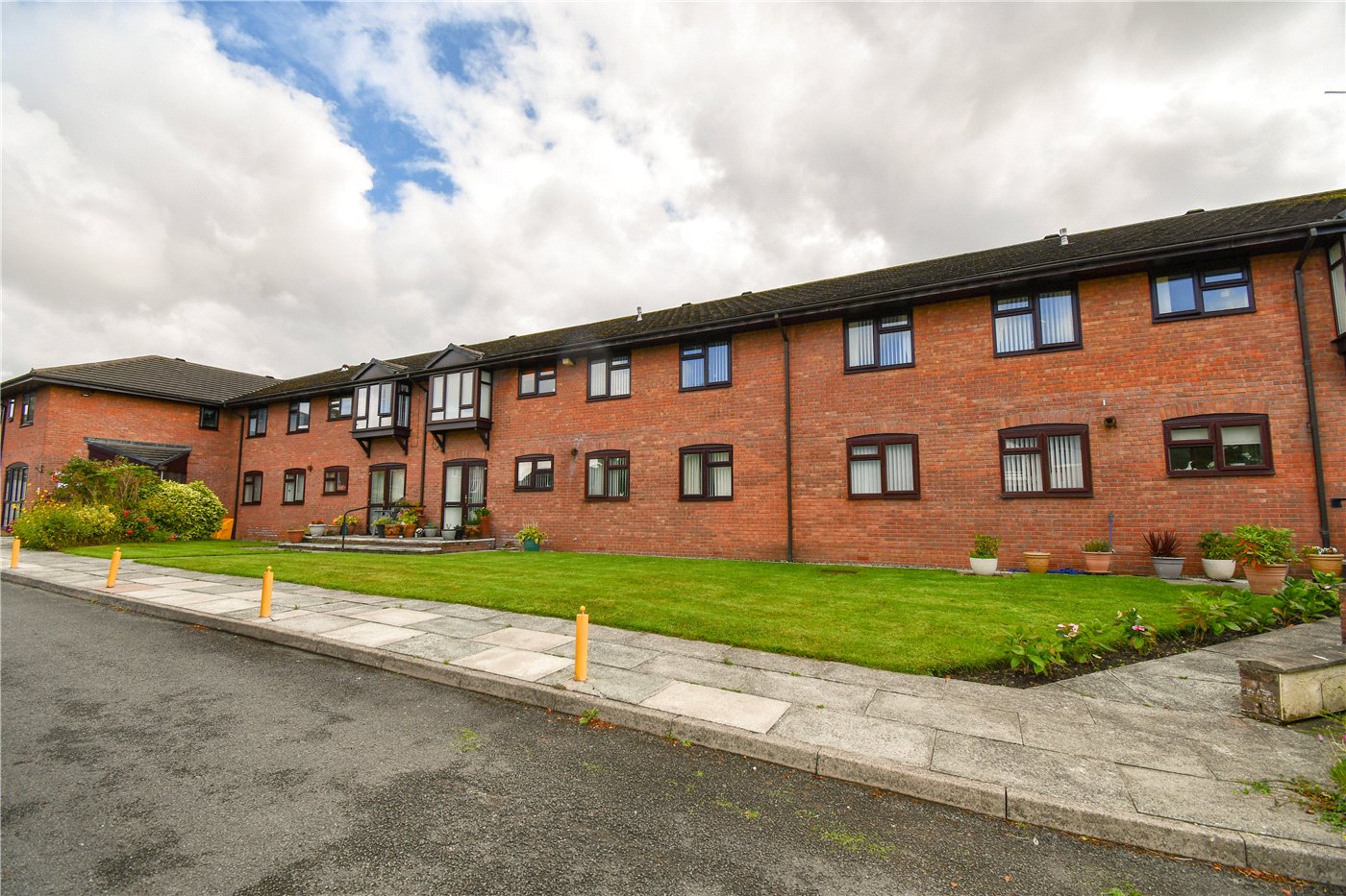 Redcroft, Well Lane, Greasby, Wirral, CH49 3GS - Karl Tatler