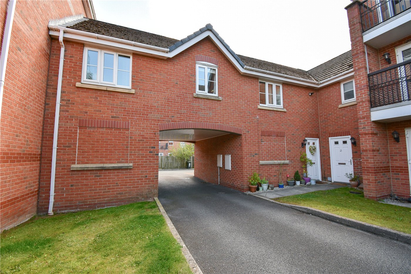 2 bedroom flat/apartment for sale | £160,000 | 65 Millfield, Neston ...