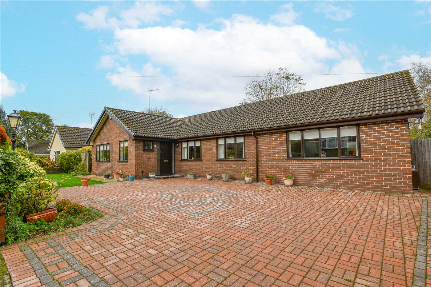 3 bedroom bungalow for sale | £500,000 | 7 Pine Way, Heswall, Wirral ...